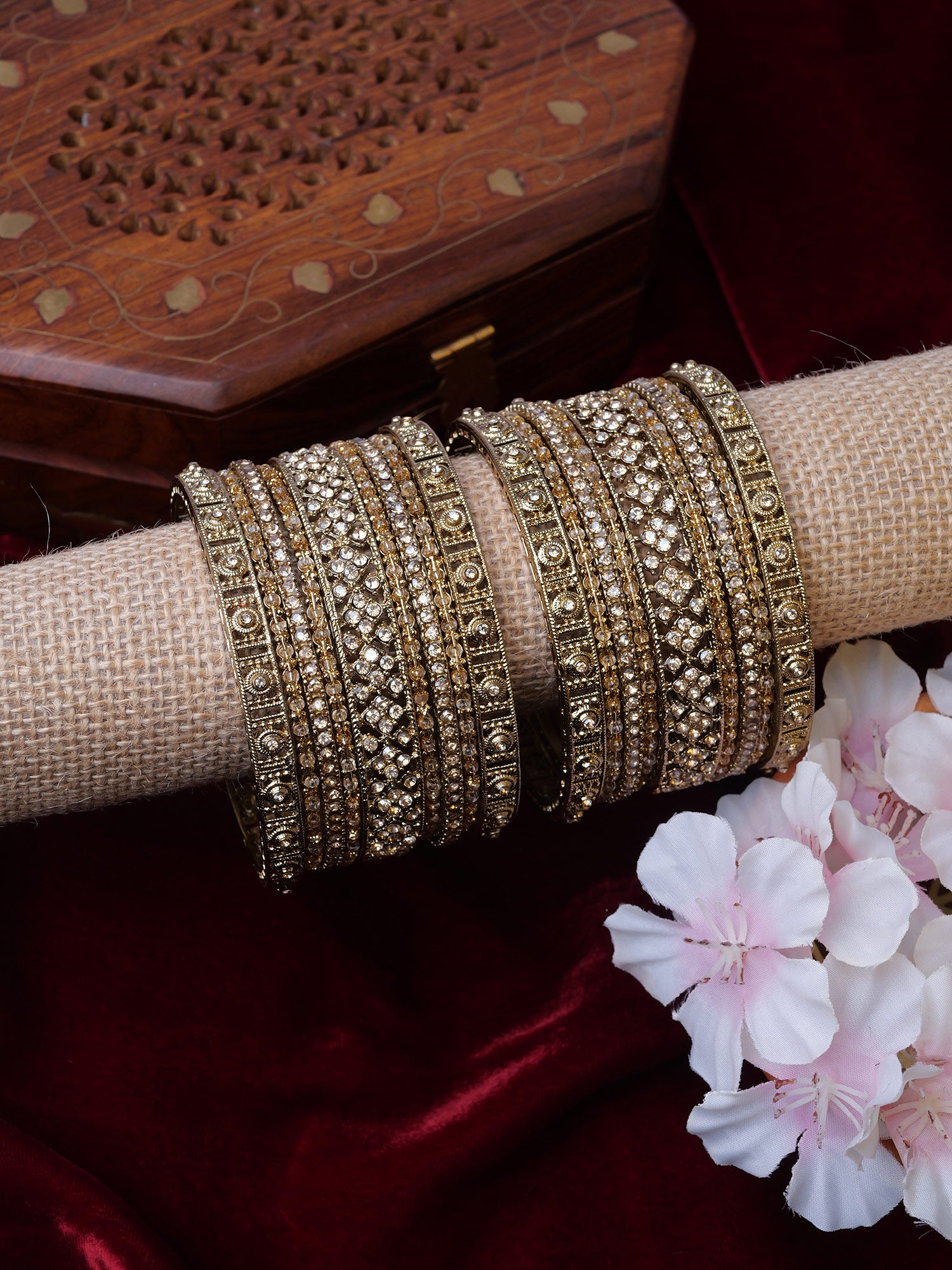 Yanira Bangle Set in Antique Gold